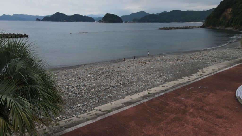 【三重県紀北町】『比幾海岸海水浴場（ひいけかいがん）』の海釣りガイド（釣れる魚・駐車場・トイレ）｜東海釣りwalker
